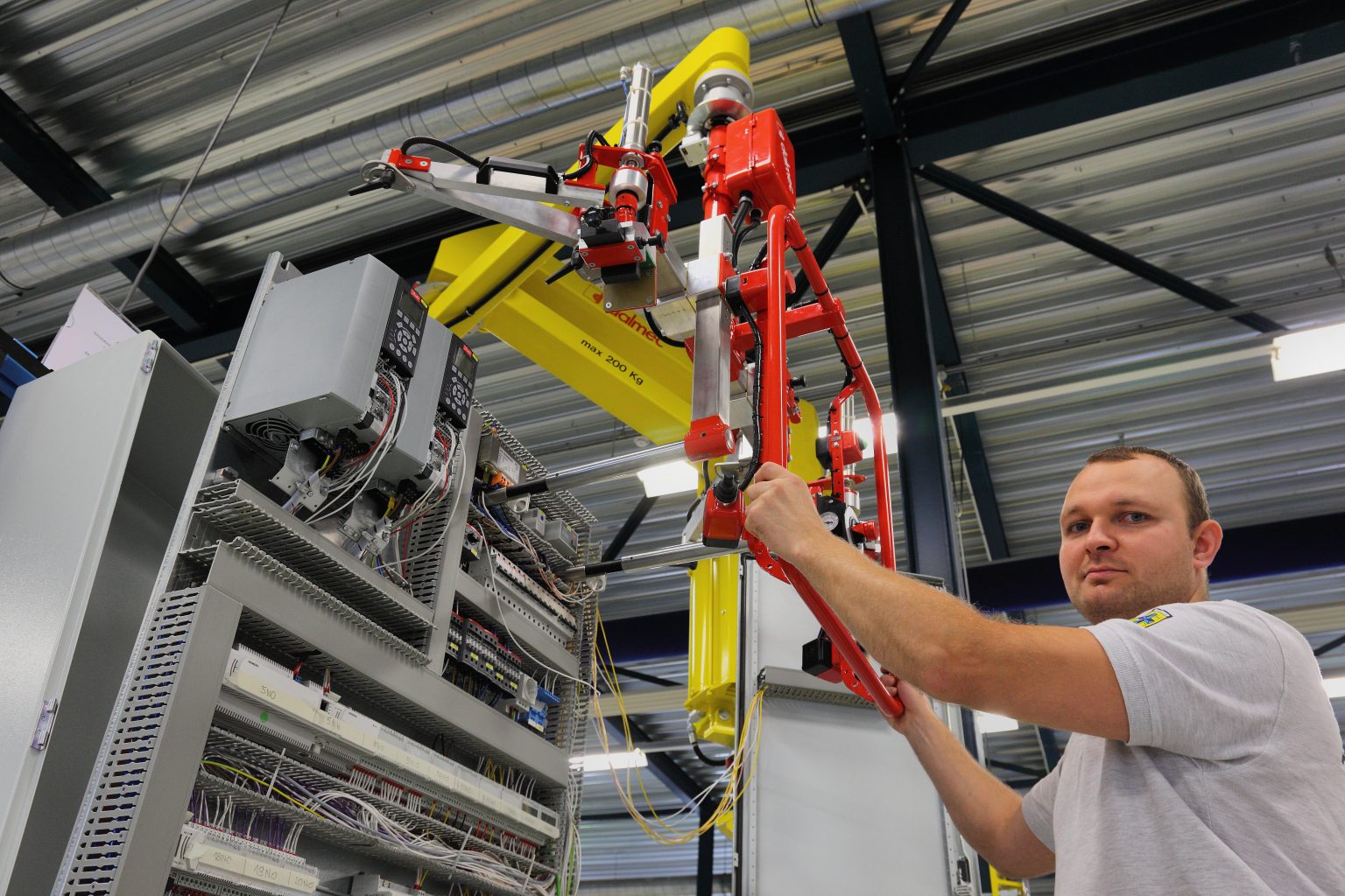 Met Aqualectra verstert VINCI Energies haar portfolio in paneelbouw en ...